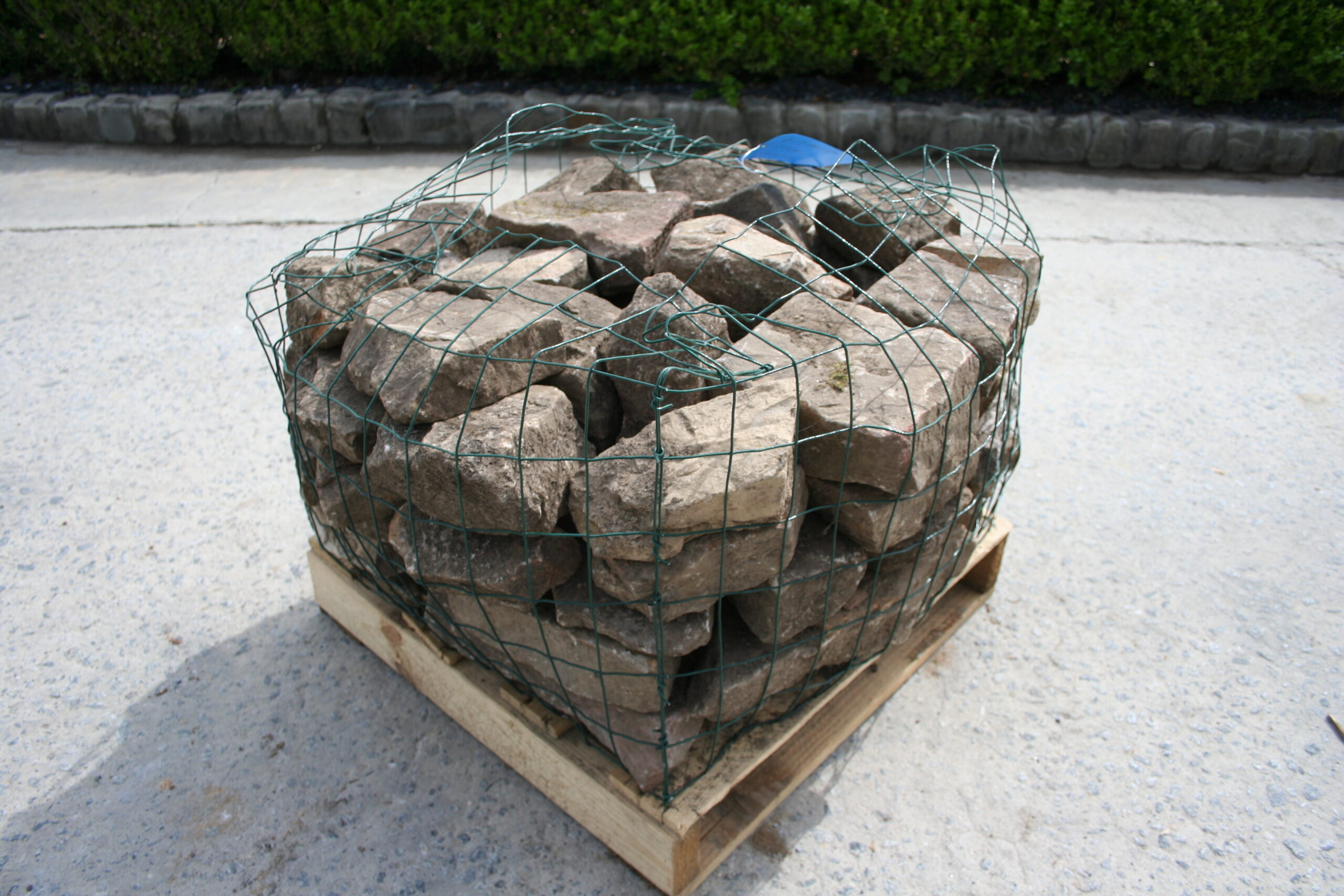 Bulk Medium Stack Fieldstone | Mini Pallett