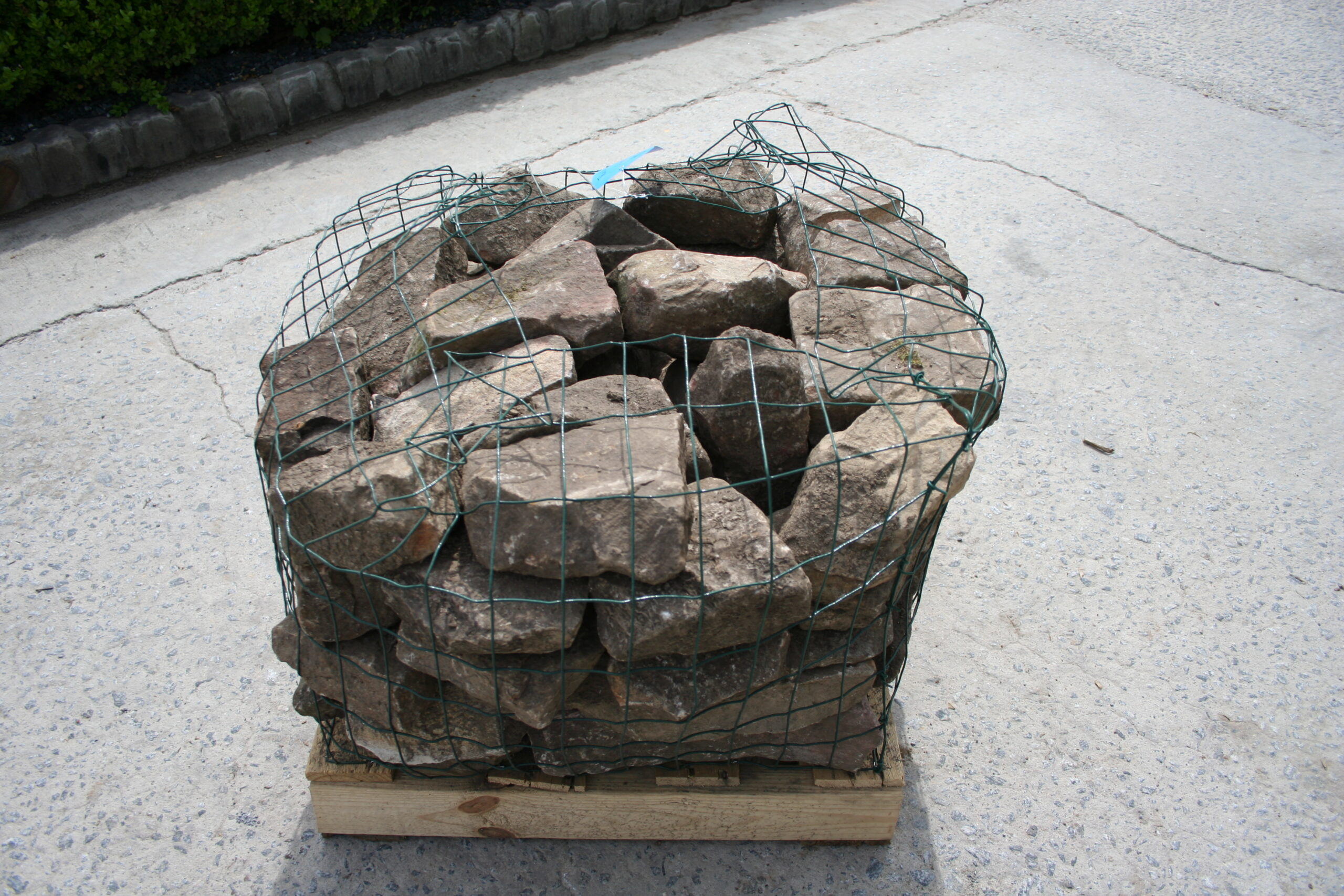 Bulk Medium Stack Fieldstone | Mini Pallett