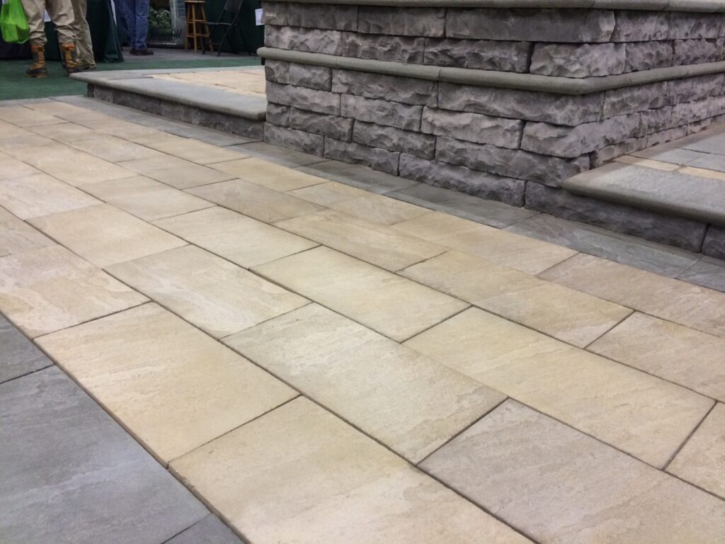 Linear Flagstone, Buff - Georgia Landscape Supply